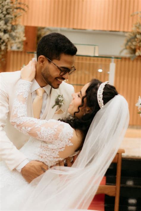 남자와 여자 키스 · 무료 스톡 사진