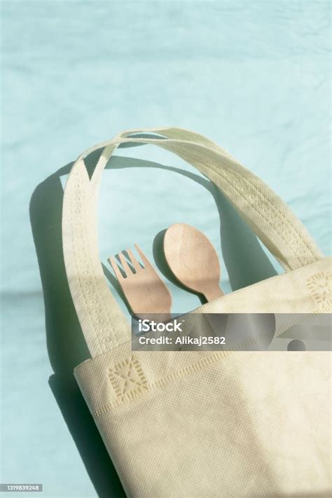 천연 소재의 친환경 일회용 식기 생태학 재활용 플라스틱 없음 폐기물 제로 개념 0명에 대한 스톡 사진 및 기타 이미지 0명