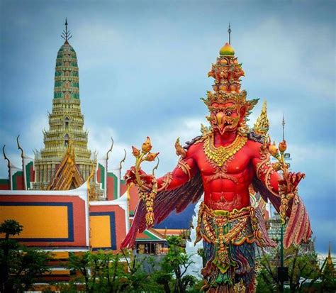 Aksorn Pichai On Instagram “ ครุฑเอยครุฑทรง ควรอาสน์คู่องค์พระทรงศิลป์ เผ่นผงาดผาดผยองเผยอ