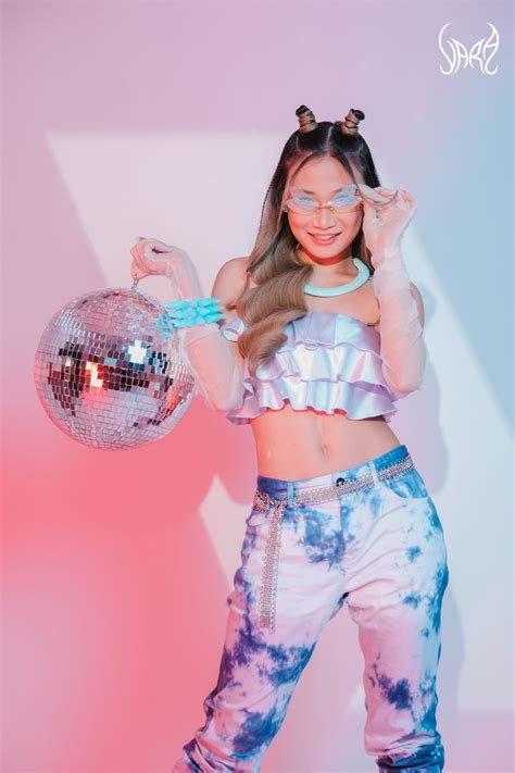 Yara Ph Yara Member Introduction Rocher Photo Concept