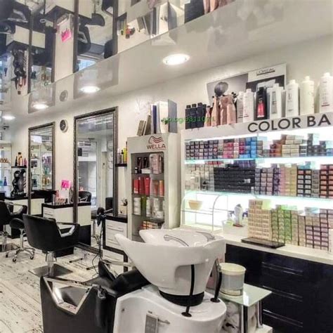 Маникюрист под наем Salon Sistyle Салони за красота Завод Дружба Варна Фризьорски сали