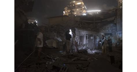 Израел спря тока в Ивицата Газа и атакува жилището на ръководителя на