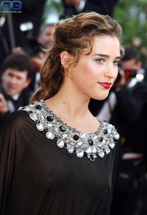 Vahina Giocante Nude Pictures Onlyfans Leaks Playboy Photos Sex Scene Uncensored