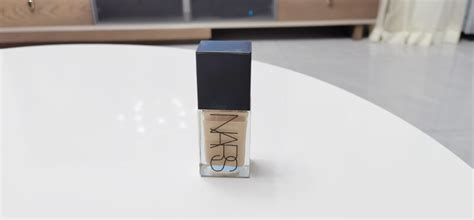 Nars娜斯超方瓶流光美肌粉底液l2评测 Nars粉底液怎么样 值得荐