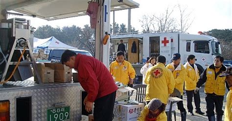 기름유출 방제작업 요원에 식사·차 대접
