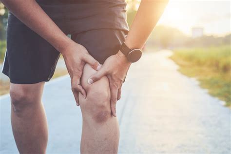 Pijn Aan De Binnenkant Van Uw Knie Na Het Wandelen Podobrace