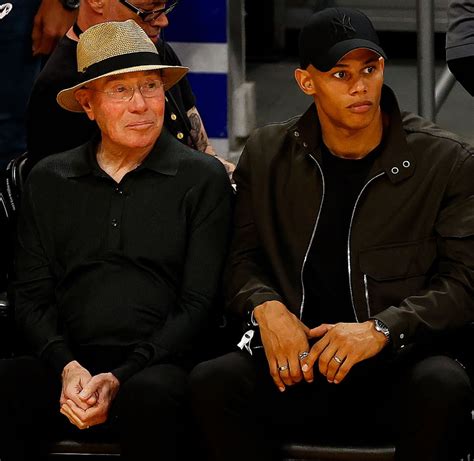 El Multimillonario David Geffen De 82 Años Y Su Novio De 32 Se