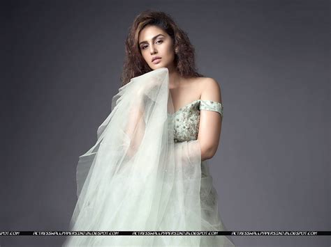 Huma Qureshi Nude Hot Seen A Wind