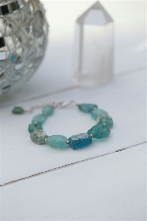 걸쇠 골드 구자라트 어 금속 사슬 둥근 구슬 디자인 럭셔리 매우 복잡한 목걸이 미니멀리스트 쥬얼리 보석 보석 디자인 보석 만들기 보석류 블루 비즈