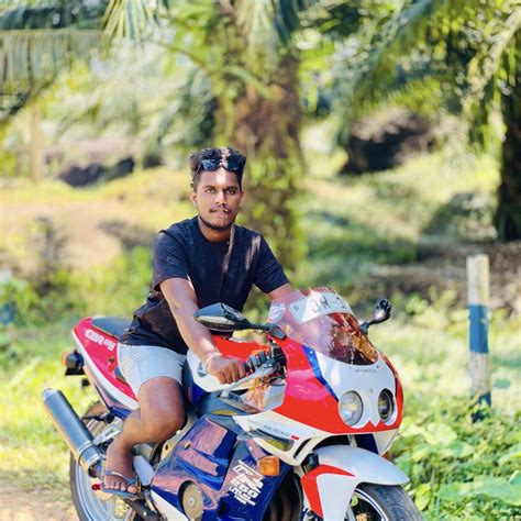 රෑට තනියම අහන්න 🥺👣 ️‍🩹 Sinhala Slowed Reverb Song Log In To Js Music Group 👇🏻