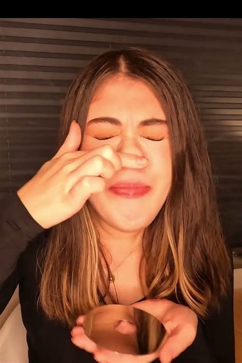 😍sneeze Lover Girl Shows Off Her Sneezes Bursting Out Spray Of Spit And Snot On A Cd😋💨💦👃 😘 Youtube