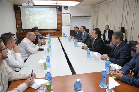 Ерөнхийлөгч Ц Элбэгдорж Кубын Генетикийн инженер биотехнологийн төвд зочиллоо