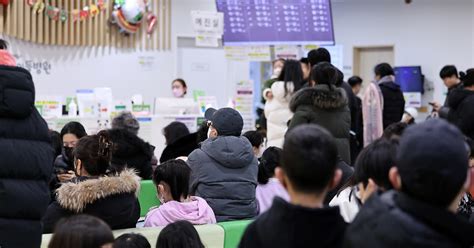 호흡기 바이러스 3개 동시 유행 ‘3밀 멀리하라