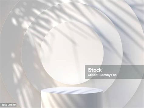 벽에 야자수 잎의 그림자가 있는 흰색 연단 3d 렌더링 0명에 대한 스톡 사진 및 기타 이미지 0명 강단 개념 Istock