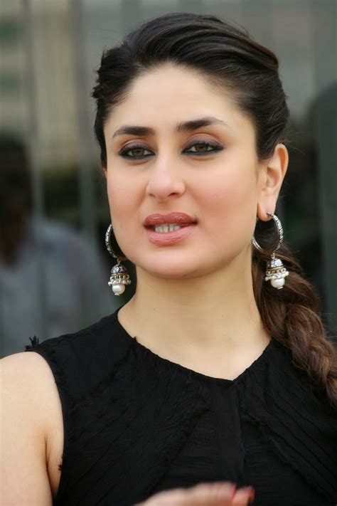 Indian Actresses Hq Pics Kareena Kapoor Promoting Gori Tere Pyar Mein