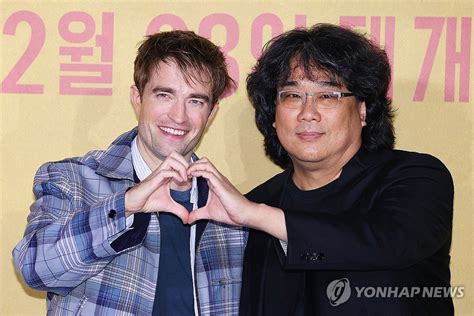 로버트 패틴슨 봉준호 감독의 용감한 작품…미친 시나리오