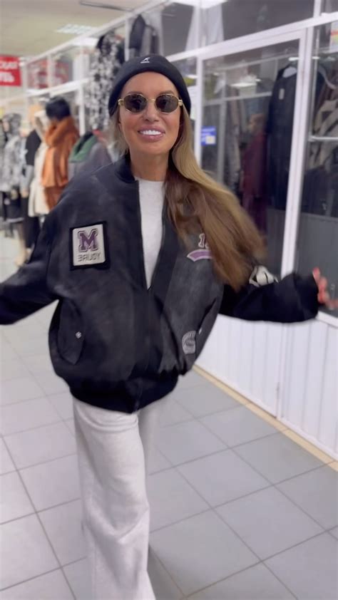 ЖЕНСКАЯ ОДЕЖДА For You ️ Девочки очень крутой костюм и жилетка яйцо🔥🔥🔥на все ваши вопросы с