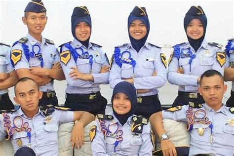 Sekolah Ikatan Dinas Dengan Gaji Tinggi Blog Mamikos