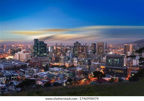 케이프 타운 시티 Cbd 스카이라인 스톡 사진지금 편집 1746998474