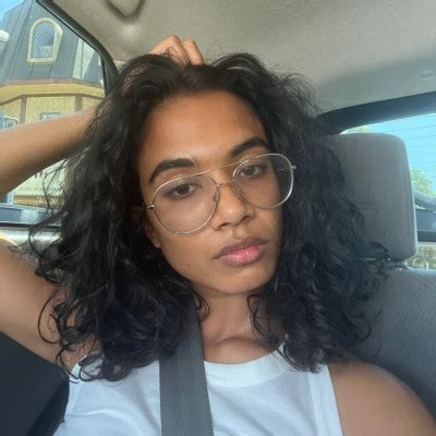 Supriya Ganesh Full Profile Bio Body Stats Dating Life And Net Worth