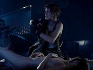Naked Milla Jovovich In Resident Evil Extinction