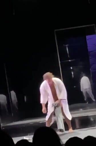 QUICK DICK FLASH ThisVid Com QUICK DICK FLASH ThisVid Com