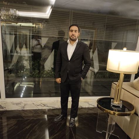 Malik Sikander Qaiser Senior Legal Recruitment Consultant Robert