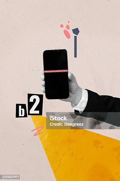 스케치 아트 3d 크리 에이 티브 콜라주 핸드 홀드 현대 스마트 폰 프로그래밍 스크린 라인 연결 로딩 모바일 기술 0명에 대한 스톡 사진 및 기타 이미지 Istock