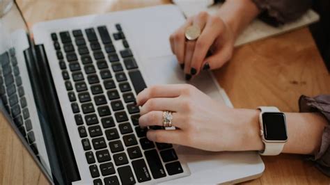 Tips Beli Laptop Bekas Jangan Lupa Cek Komponen Berikut Ini