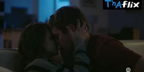 Alice Belaidi Sexy Scene In Sophie Et Sophie