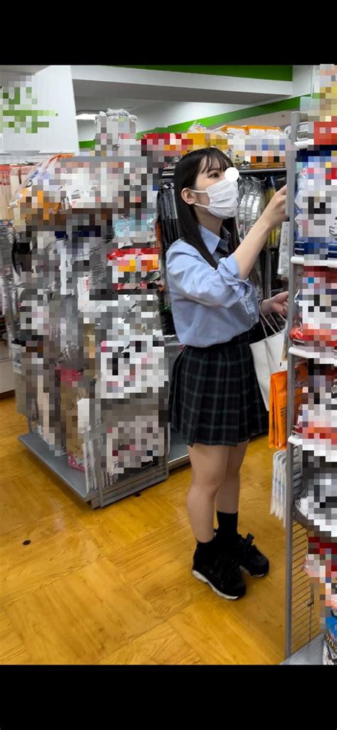 vol 46 衝撃カピカピ愛液付きマンポロあり 激カワ清楚 Kのマンスジ透けTを逆さ撮り PMGD