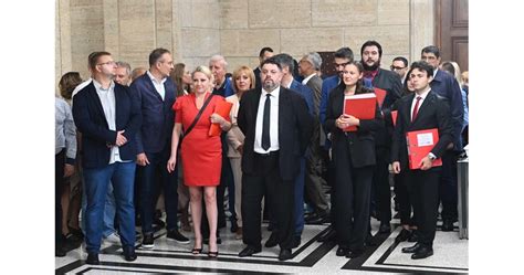 В 12 без 5 Зафиров вписан начело на БСП замени в ЦИК документите на Нинова с нови за лява