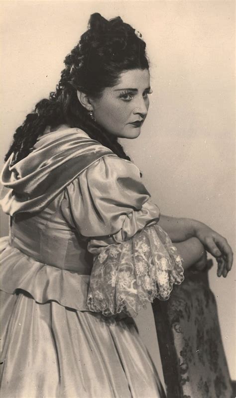 Замість рупора радянської пропаганди — зірка київської опери в Києві зявиться вулиця Лілії