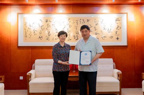 中国文物学会专家委员会主任单霁翔做客中轴线大讲堂暨北航大讲堂 作《讲好中国故事，传播中华传统文化》主题讲座 新闻网