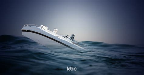 인천 자월도 해상서 모터보트 전복5명 구조