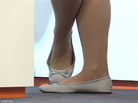 Cc Feet Com Candid Cam Shoeplay With Girls Feet Socks Nylons