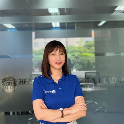 Chi Tran Recruitment Consultant Headhunt Vietnam Linkedin