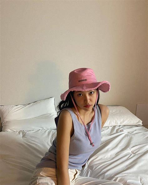 Rp Dm Or Post Okay So You Turned Me Into A Girl To Get A Family