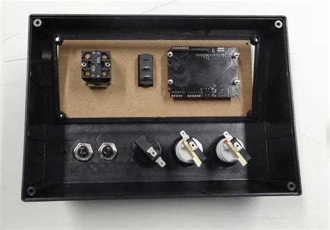 Contador Digital De Peças Pic16f877a E Display Lcd 2 Linhas Contador