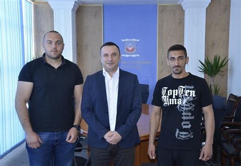 С Поповић разговарао са кик боксерима из Лапљег Села Општина Грачаница