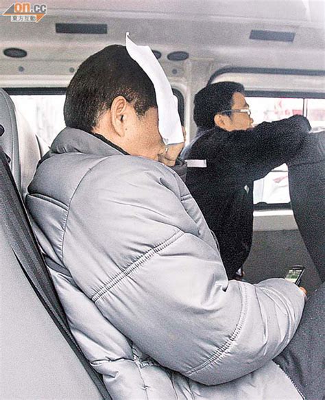 老婦捐車罅捲貨車底亡 太陽報