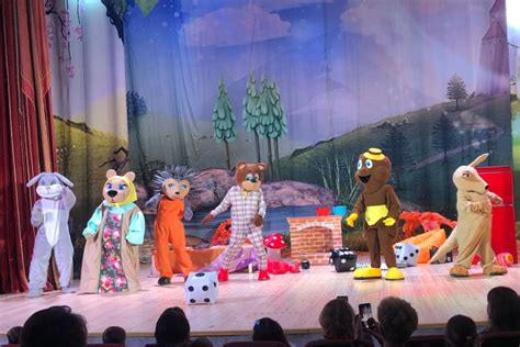 Azərbaycanlı Yazıçının Pyesi Böyük Kuklalar Teatrında