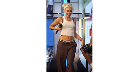 Gwen Stefani Took The Trl Stage With No Doubt In 2002 Mtv Trl