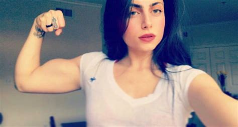 Iraqi Girl بنات العراق صور للشباب العراقي