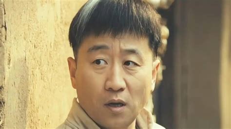 女人身患重病，无奈只能忍痛把儿子放到竹筏上 老腔 腾讯新闻