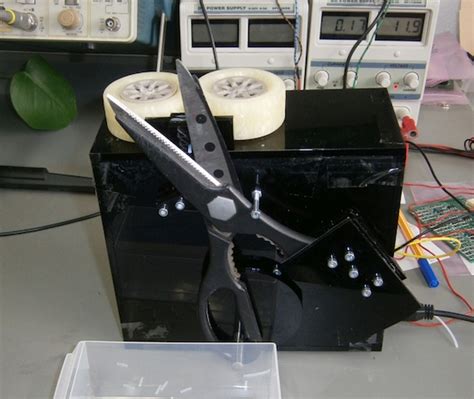 Cutting Cable With Scissors And Arduino Arduino Blog