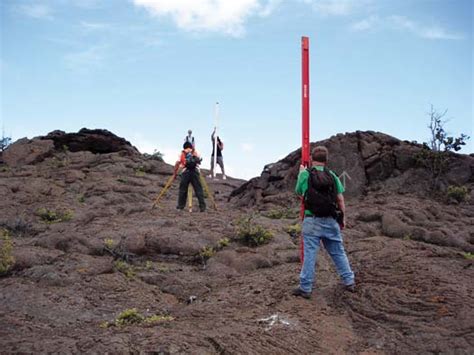 Monitoring Volcanoes U S National Park Service