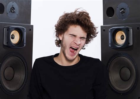 Two Ways To Hook Up Surround Sound To Your TV And Cable Box