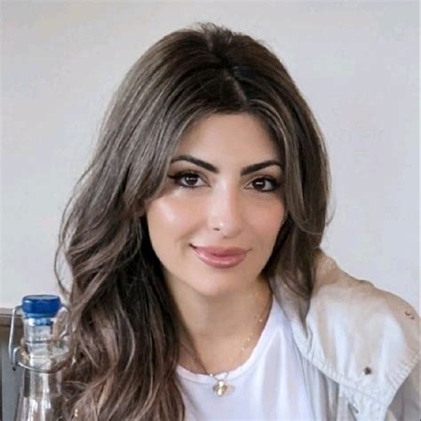 Elina Luthra Linkedin