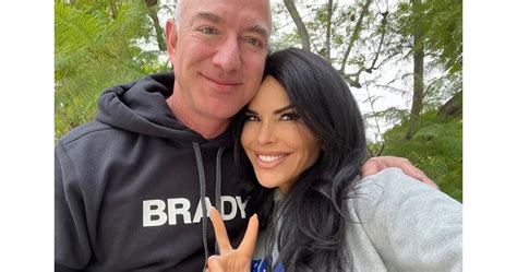 Джеф Безос изстрелва гаджето си в космоса